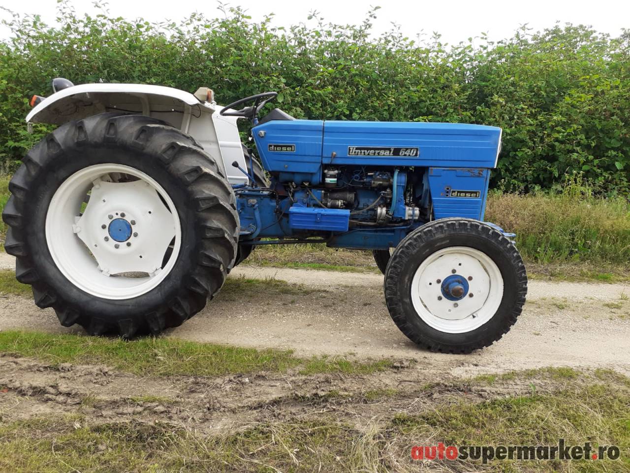Anunt utilaje agricole TRACTOR UNIVERSAL 640 - Arges, - autosupermarket.ro