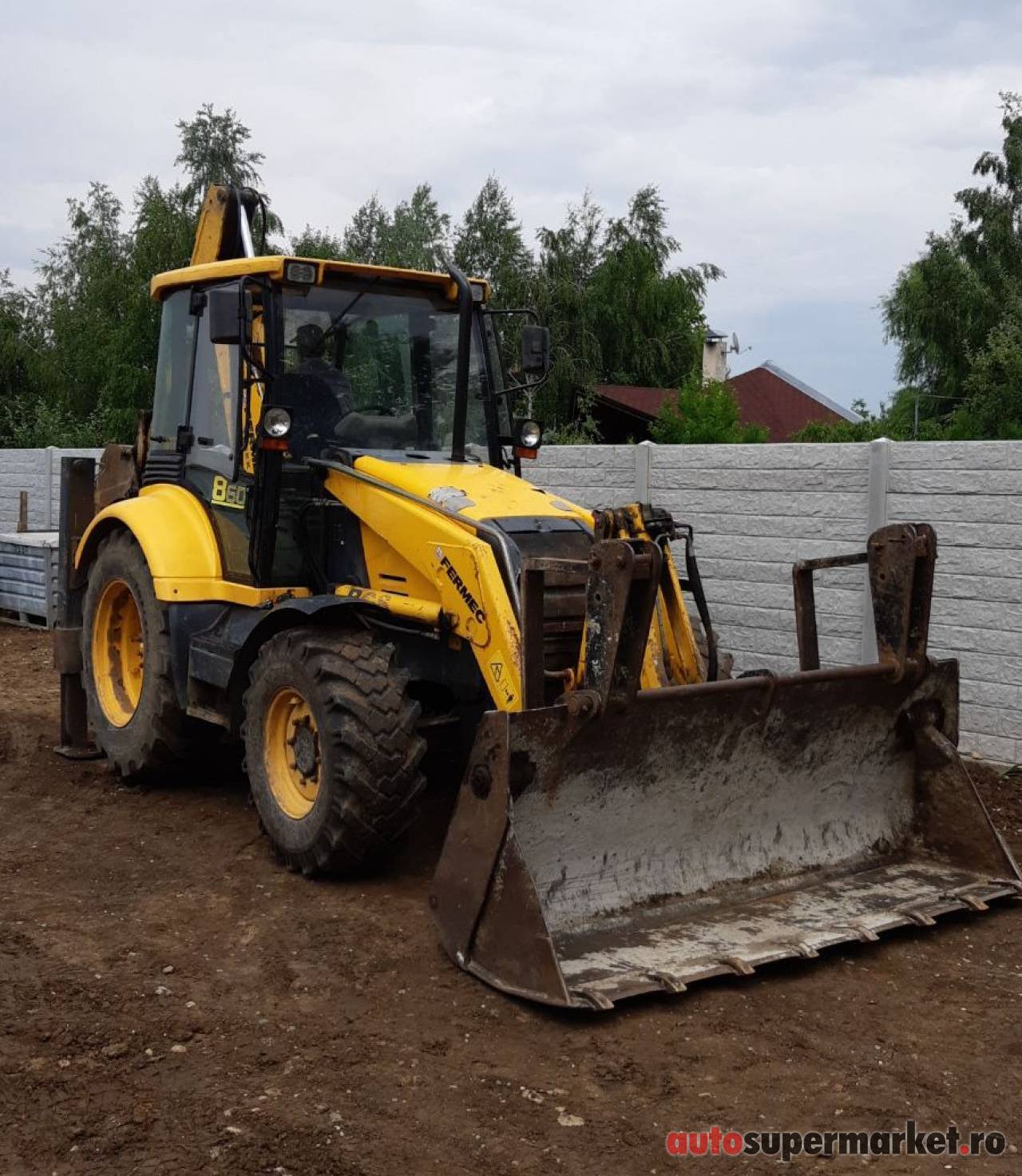 Anunt diverse Inchiriez buldoexcavator cu operator + autobasculanta 3,5 ...