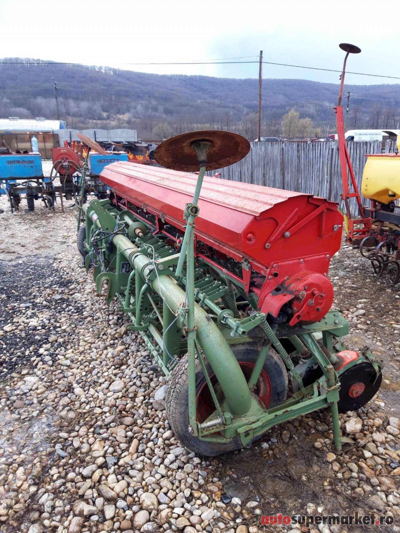 Anunt utilaje agricole SEMANATOR NODET 4 metri paioase metri pe discuri ...